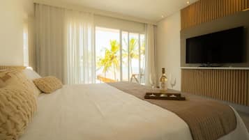 Quarto Duplo Deluxe, lanai (alpendre havaiano), vista para o mar | Cofre no quarto, cortinas/cortinados opacos, Wi-fi grátis
