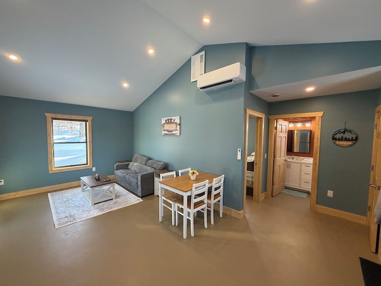 Cozy Woodland Cabin Retreat - Petoskey, MI