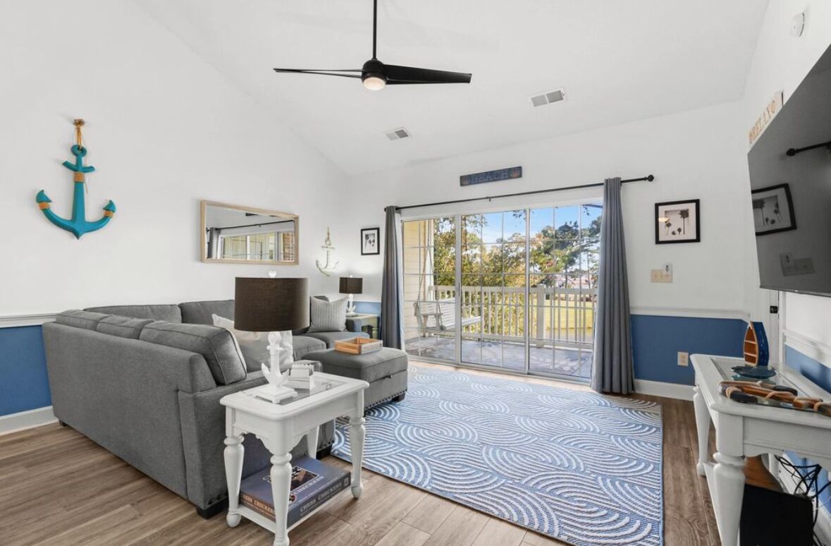 Top Floor, Updated 2-bedroom, 2-bathroom Condo! - Conway, SC