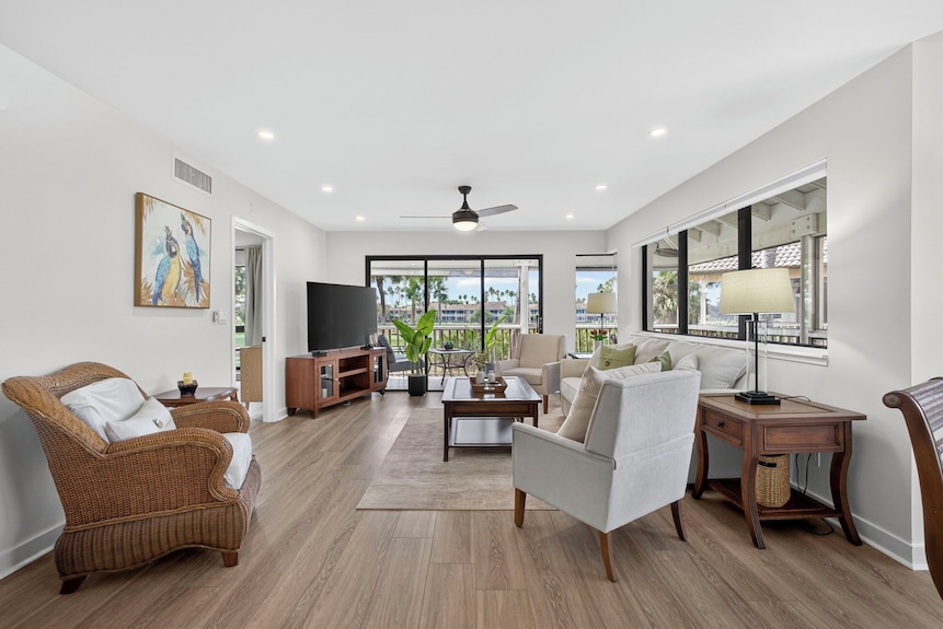 Modern Remodeled Condo Pga Golf Course Amazing Views - Palm Beach Gardens, FL