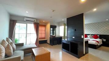 Estúdio Júnior, varanda | Sala de estar | TV de ecrã plano