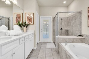 Casa (Multiple Bedrooms) | Interior