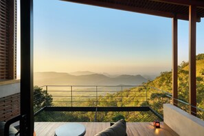 Quarto Duplo ou Twin Premier, vista para a montanha | Vista da varanda