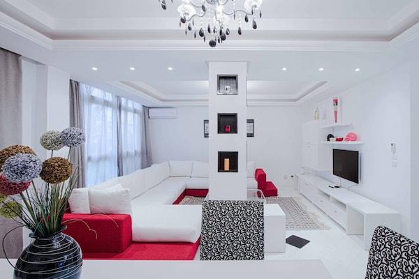 L'onde Du Lac - Chic Apartment With Private Suite - Tunis