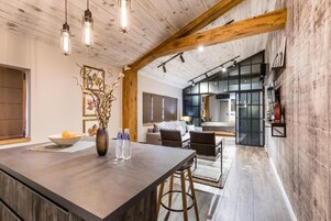 Apartamento Deluxe, Vista para a cidade | Interior