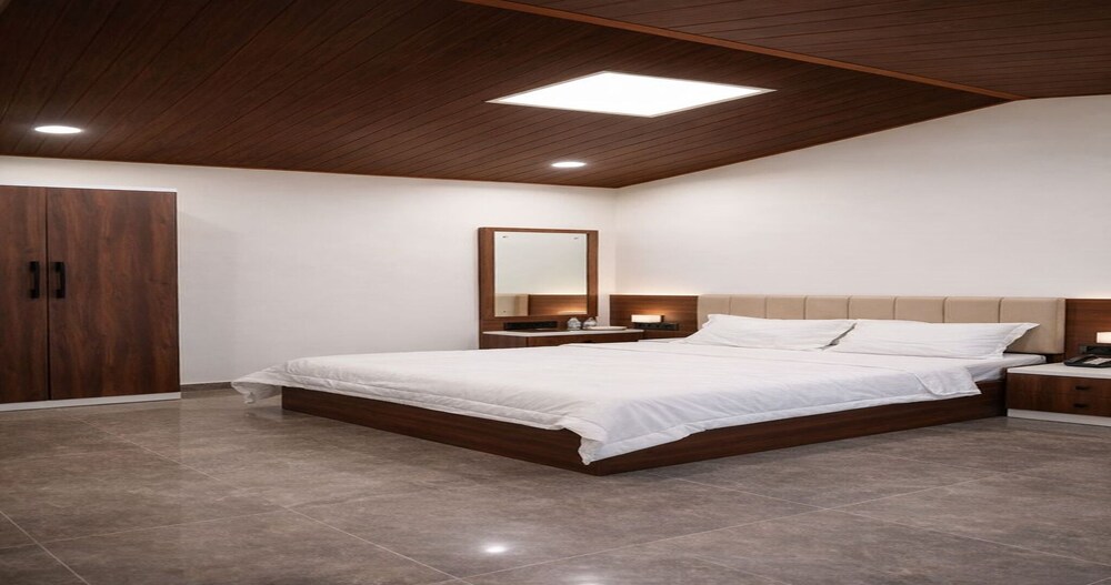 Quite Private 5BHK Villa Lush Green Surroundings Valley View Food ...