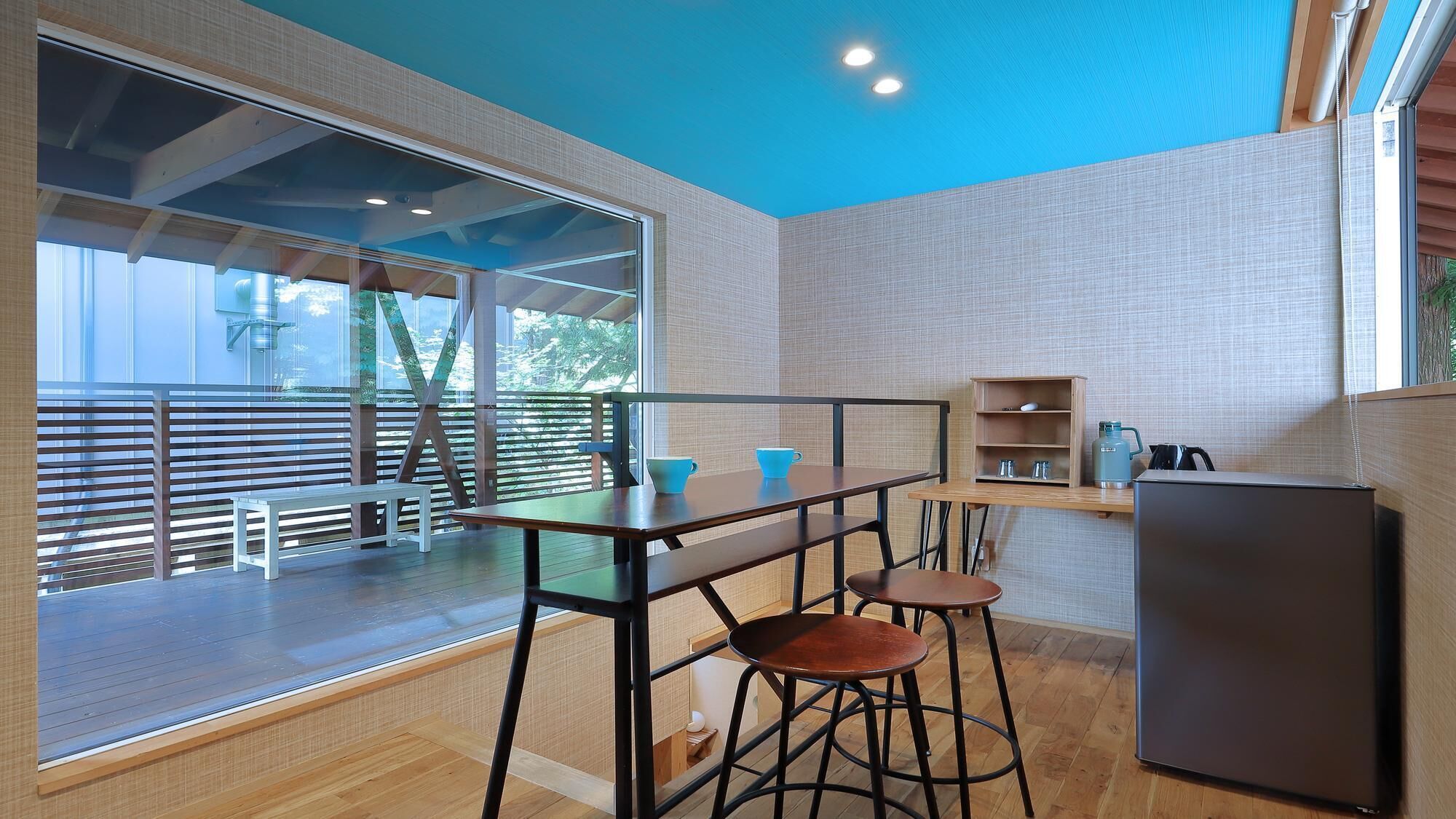 Casa de Campo Básica | Cofre no quarto, com decoração personalizada 