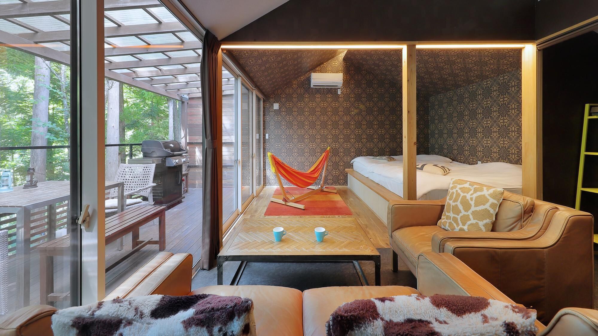 Quarto Premium, vista para o rio | Cofre no quarto, com decoração personalizada 