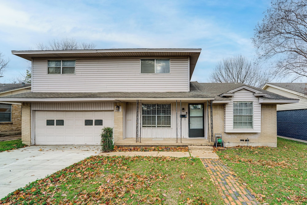 Family + Pet Friendly! Garland Home W/ Fenced Yard - 