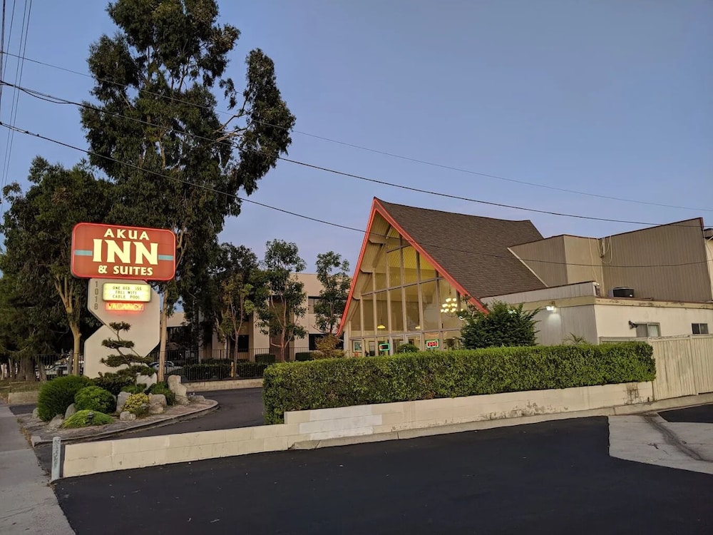 Akua Inn & Suites - Anaheim - Fullerton - Anaheim, CA