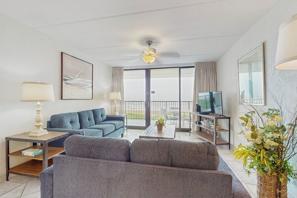 Gulf-view 2br Resort Condo W/ Pool & Sauna - South Padre Island