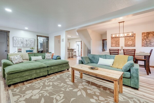 Amish Country Escape: Decatur Family Farmhouse - Pine Lake Waterpark, Berne