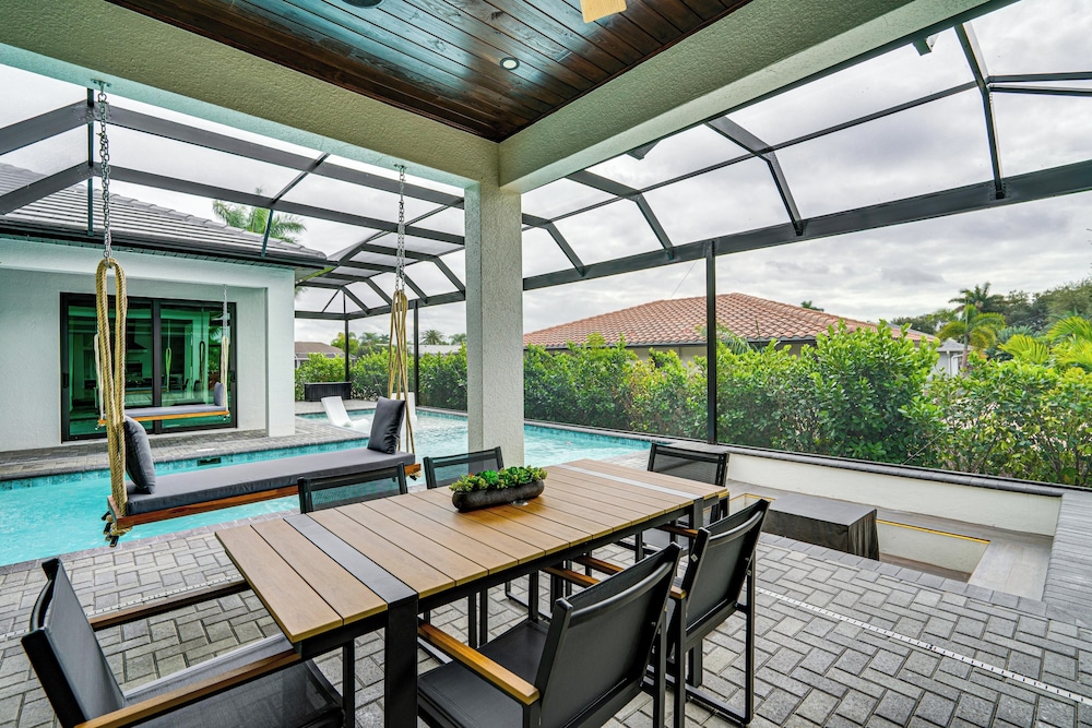 Luxe Outdoor Space! Pet-friendly Cape Coral Home - Sanibel Island, FL