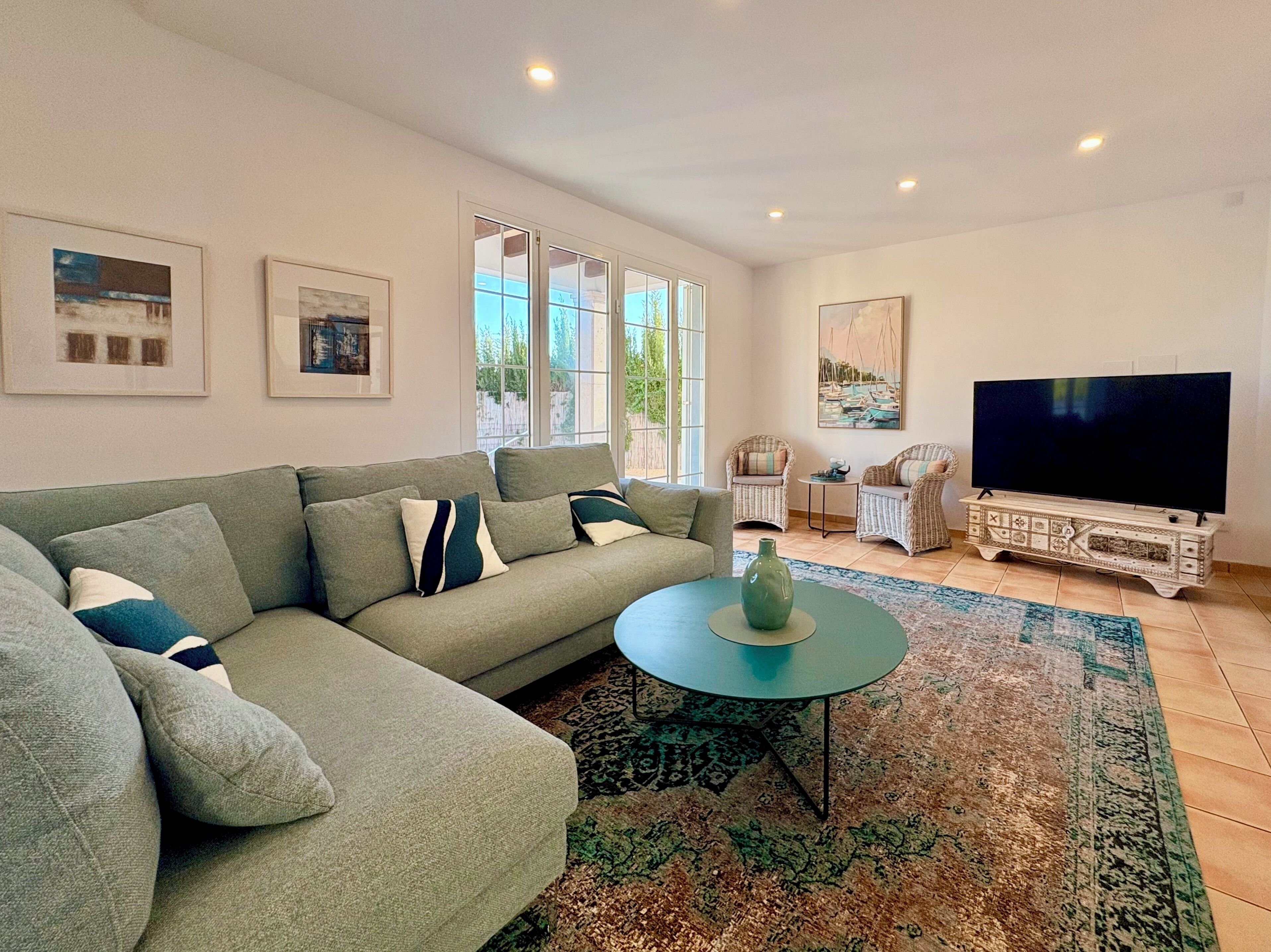 Charming Vacation Home Close To The Beach In Cala Mendia With Pool, For 8 People - Majorque