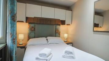 3 quartos, com decoração personalizada, com mobília individualizada