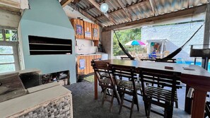 Casa com Piscina Churrasqueira e Mesa de Bilhar, Caxias do Sul: Hotel ...