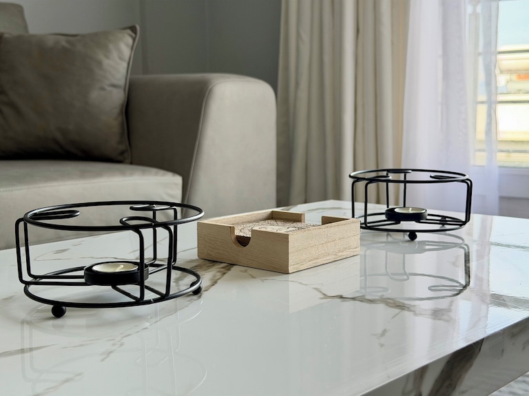 Spacious&stylish 2 Br Apt With Scenic Views -\Nferahlı Ve şıK Manzaralı 2+1 Daire - ケリネイア