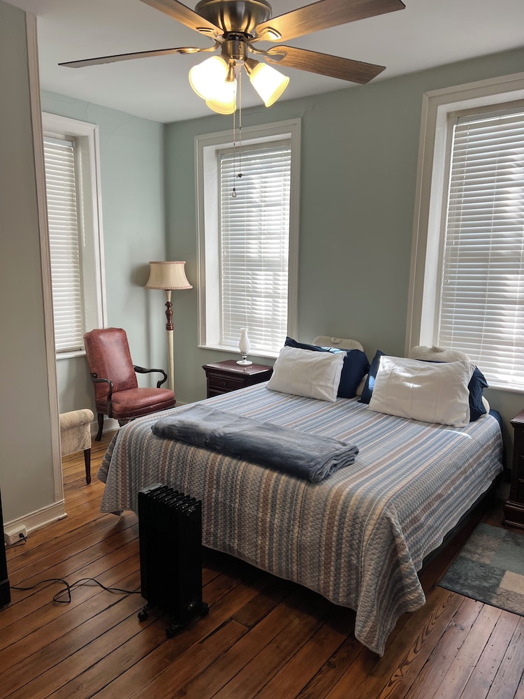 Cozy 1-bedroom apartment at Greenleaf Villa. Downtown Camden, SC ...