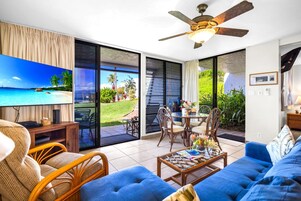 Condo (1 Bedroom) | Sala de estar | TV