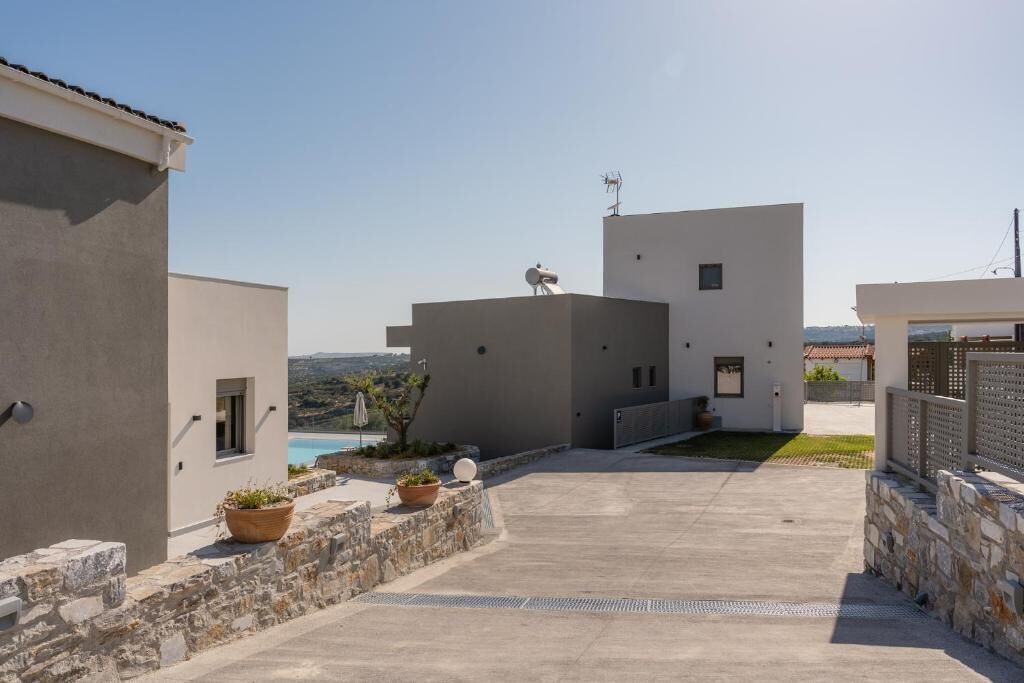 Vila luxo, sacada, vista para a piscina | Área da propriedade
