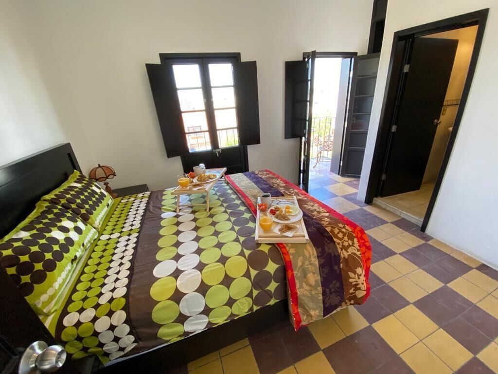 Quarto luxo, vista para a cidade | Wi-Fi de cortesia, roupa de cama