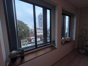 Suite-Estúdio Deluxe, vista para o canal | Interior