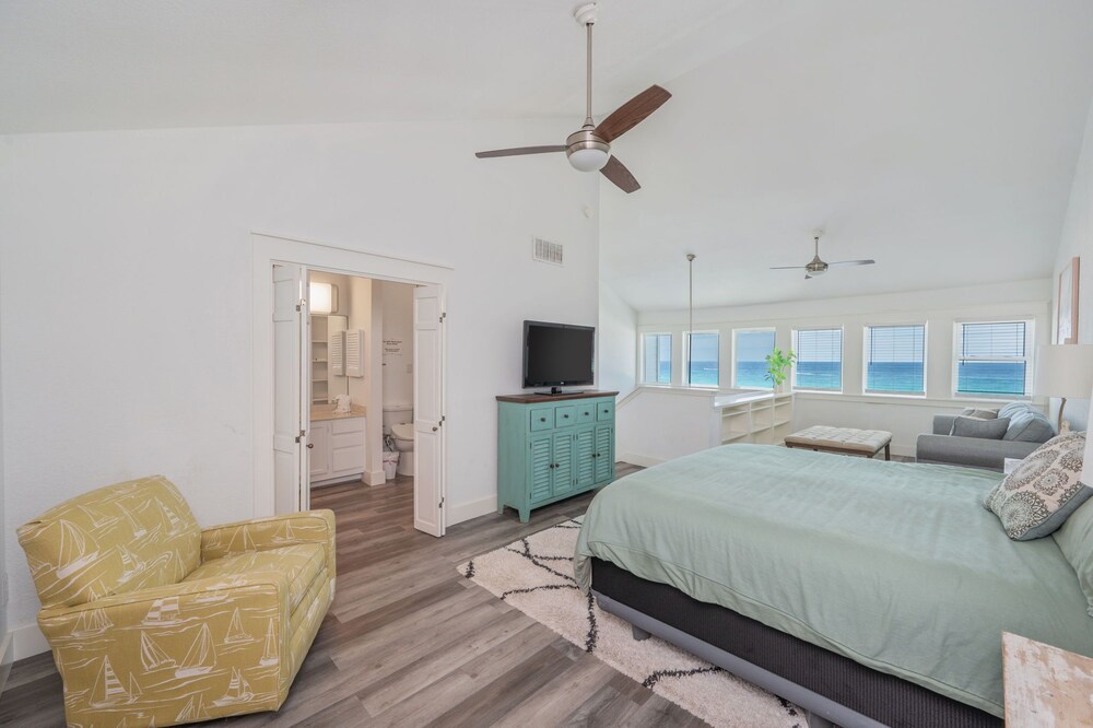 SeaWinds 8 | New Remodel | On The Beach | Hot Tub | Beach Gear | Fully ...