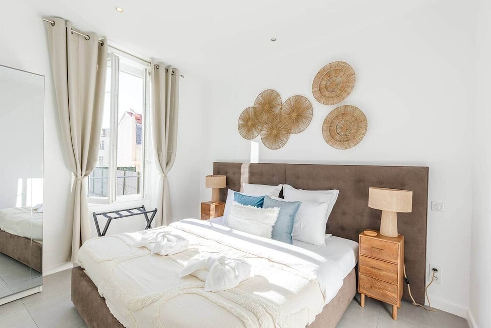 SoNice · Modern, 2 BR, 2 Bath, 1A location, 2 balc Reviews, Deals ...