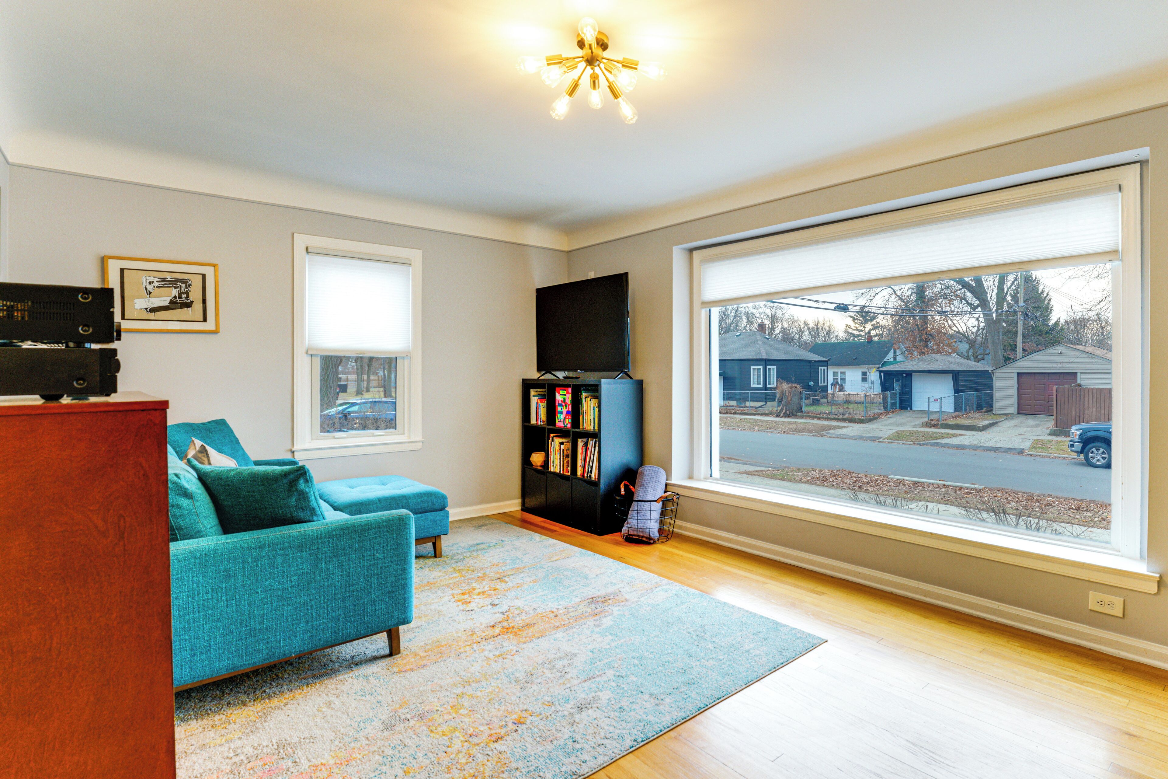 Walk To Dtwn Ferndale: Quaint Home W/ Private Yard - Ferndale, MI