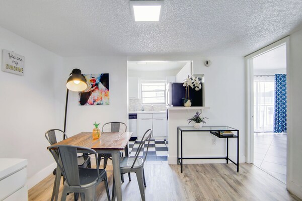 Collins 2 Bedroom With Free Parking By Deco 305 - Miami Beach