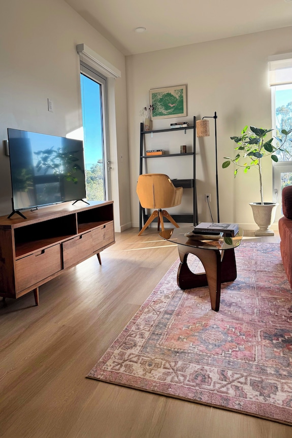 Designer Hillcrest Retreat With Pool & Gym Walking Distance To Top Dining - Old Town - San Diego