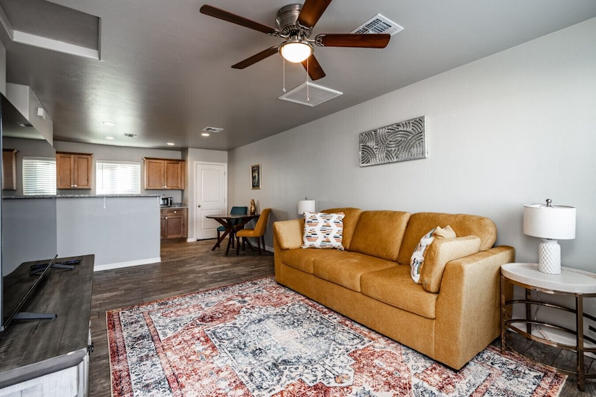 Modern Luxury Retreat | Brand-new Build | Pet-friendly - Kingman, AZ