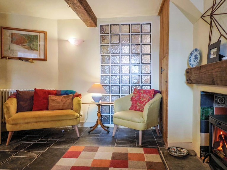 Rope Cottage, Family Friendly, Character Holiday Cottage In Bridport - Dorset