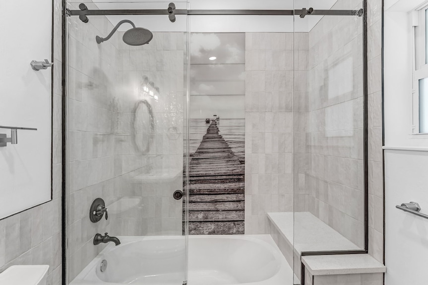 Large King Bedroom In The Heart Of Sanibel - Sanibel