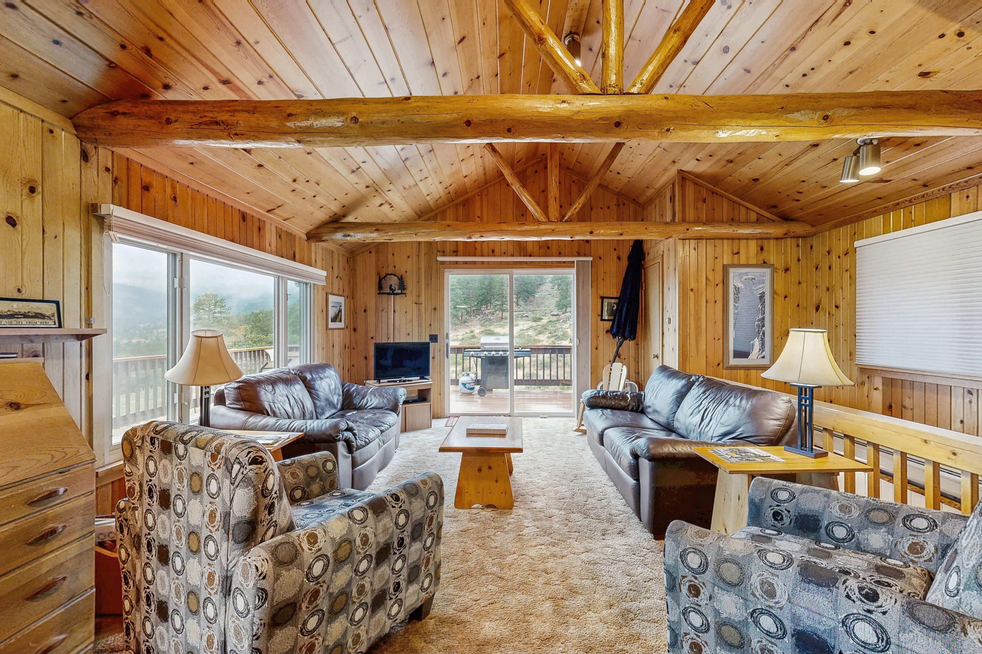 Spectacular Rocky Mountain Views With A Furnished Deck & Gas Grill - Estes Park