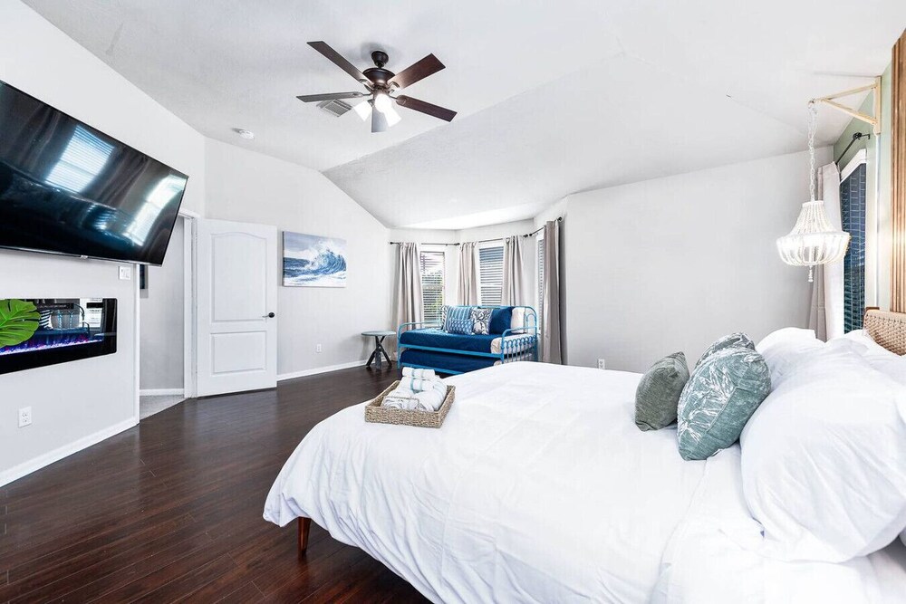 Luxe 5BR w/ Pool • Fire Pit Fun • BBQ • Game Zone Avis, Prix & Photos ...