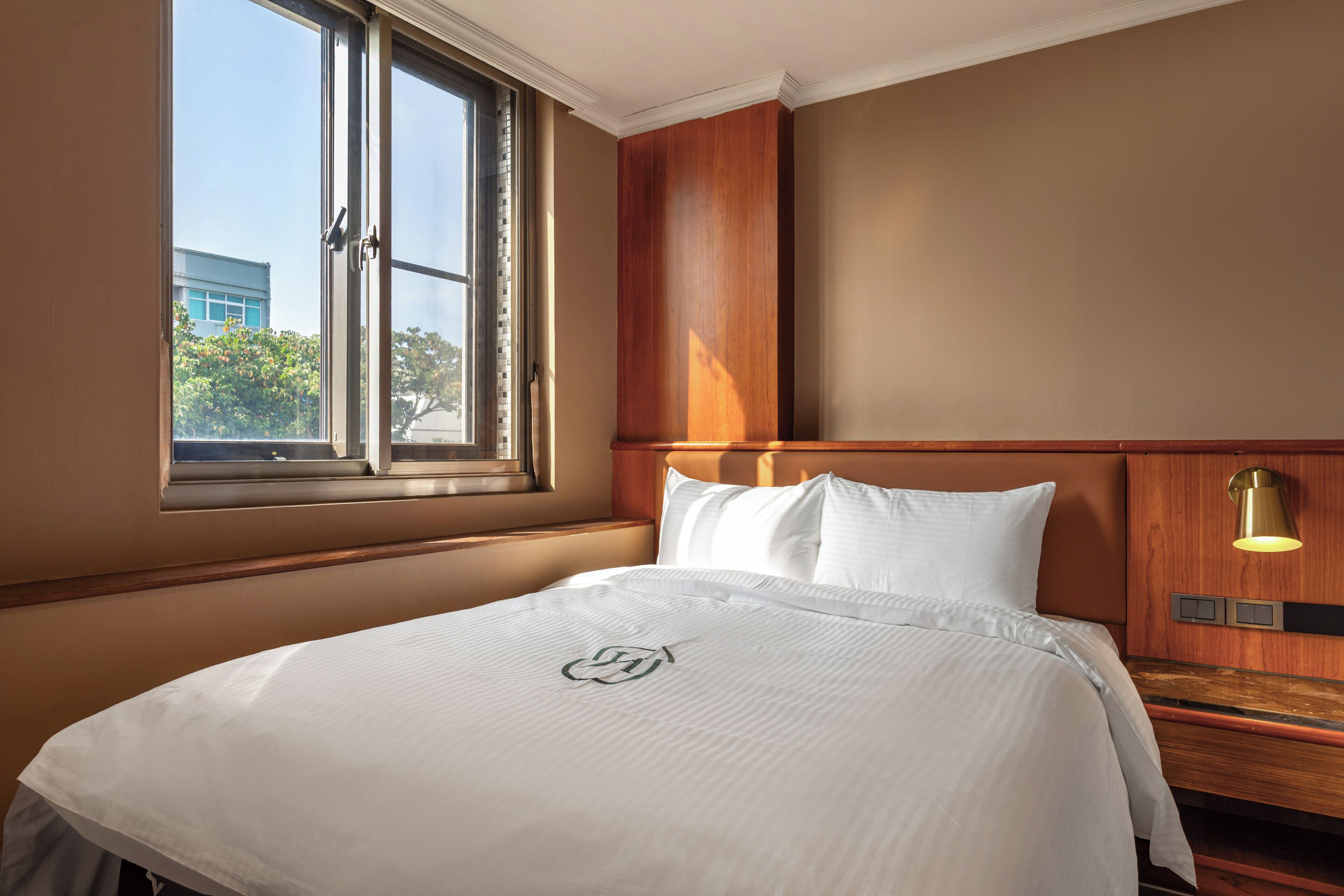 Quarto Quádruplo Deluxe | Secretária, cortinas/cortinados opacos, Wi-fi grátis 