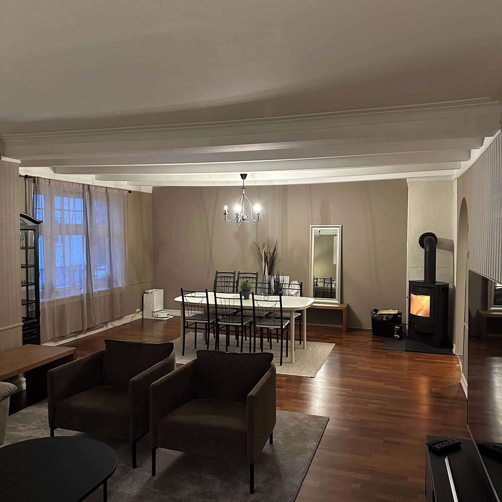 3-Bedroom Apartment w/ Free Parking Reviews, Deals & Photos 2026 - Vrbo