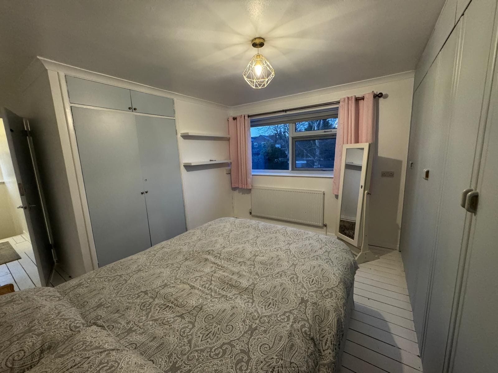 Marvelous 4-bedroom Townhome In Charming Kings Langley - Hemel Hempstead