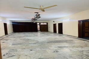 The Living Spot Hotel, Lahore: Hotel Reviews, Rooms & Prices | Hotels.com