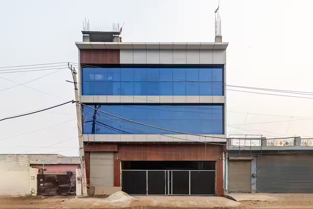 The Goura Palace Hotel And Restaurant - Faridabad