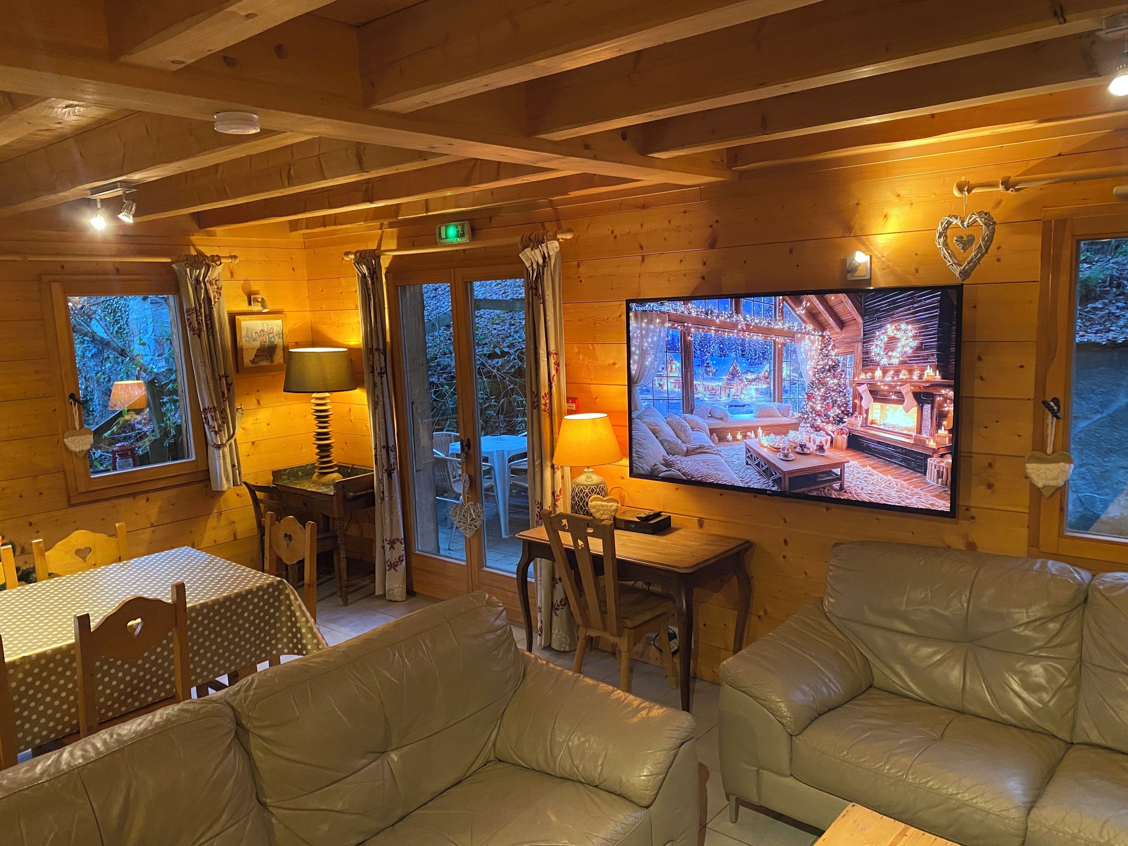 Morzine Six Bedroom Ski And Bike Chalet - Morzine