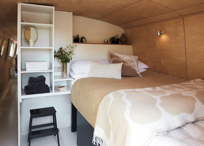 Boutique Houseboat In Central London. A Calm Oasis In The Heart Of The City. - London, UK