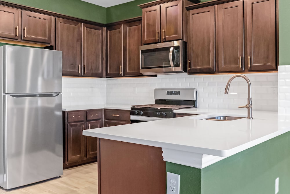 The Denison Hub: Lake, Choctaw, Arcade, EV, Patio! Reviews, Deals ...