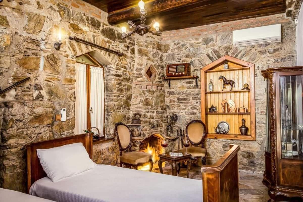 Quarto Familiar, pátio, vista para o jardim | Cofre no quarto, com decoração personalizada