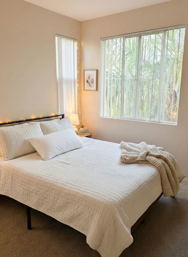 One Bedroom Apartment Marina Del Rey Reviews, Deals & Photos 2026 - Stayz