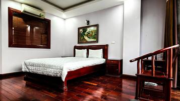 Quarto Duplo Superior, serviço de limpeza e arrumação | Wi-fi grátis, roupa de cama fornecida