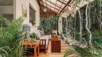 Casa, 4 quartos, varanda, vista para o jardim | Jardim