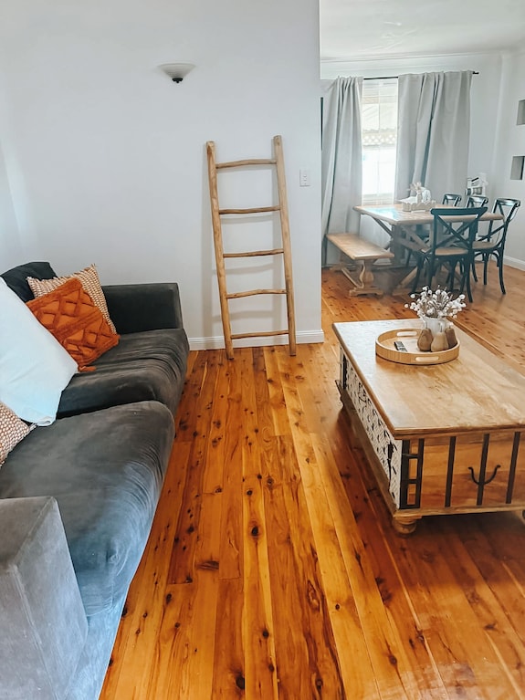 Cosy 4 Bedroom Townhouse With Country Charm - 탬워스