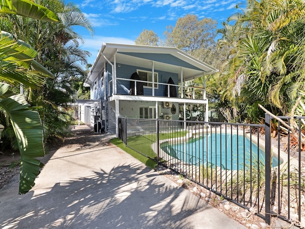 The Palms - Beach Retreat With Pool, Garden, Bbq - Hervey Bay